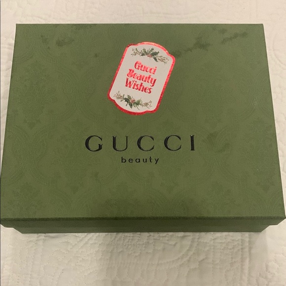 Gucci | Grooming | Gucci Beauty Green Box With Empty Fragrance Bottle ...